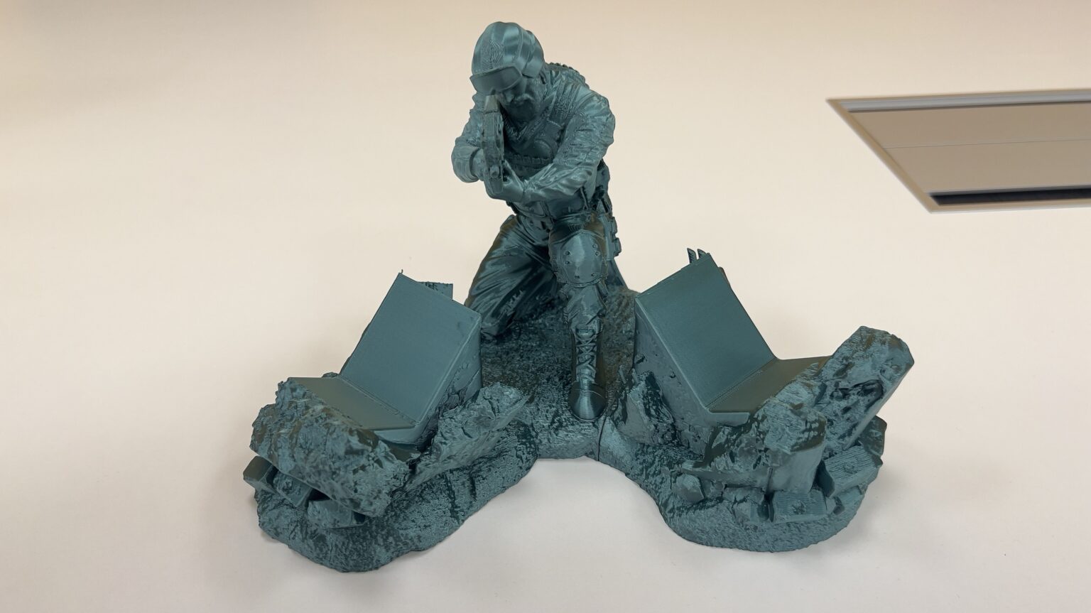 3D Printed PlayStation Controller Stand - Xclusive